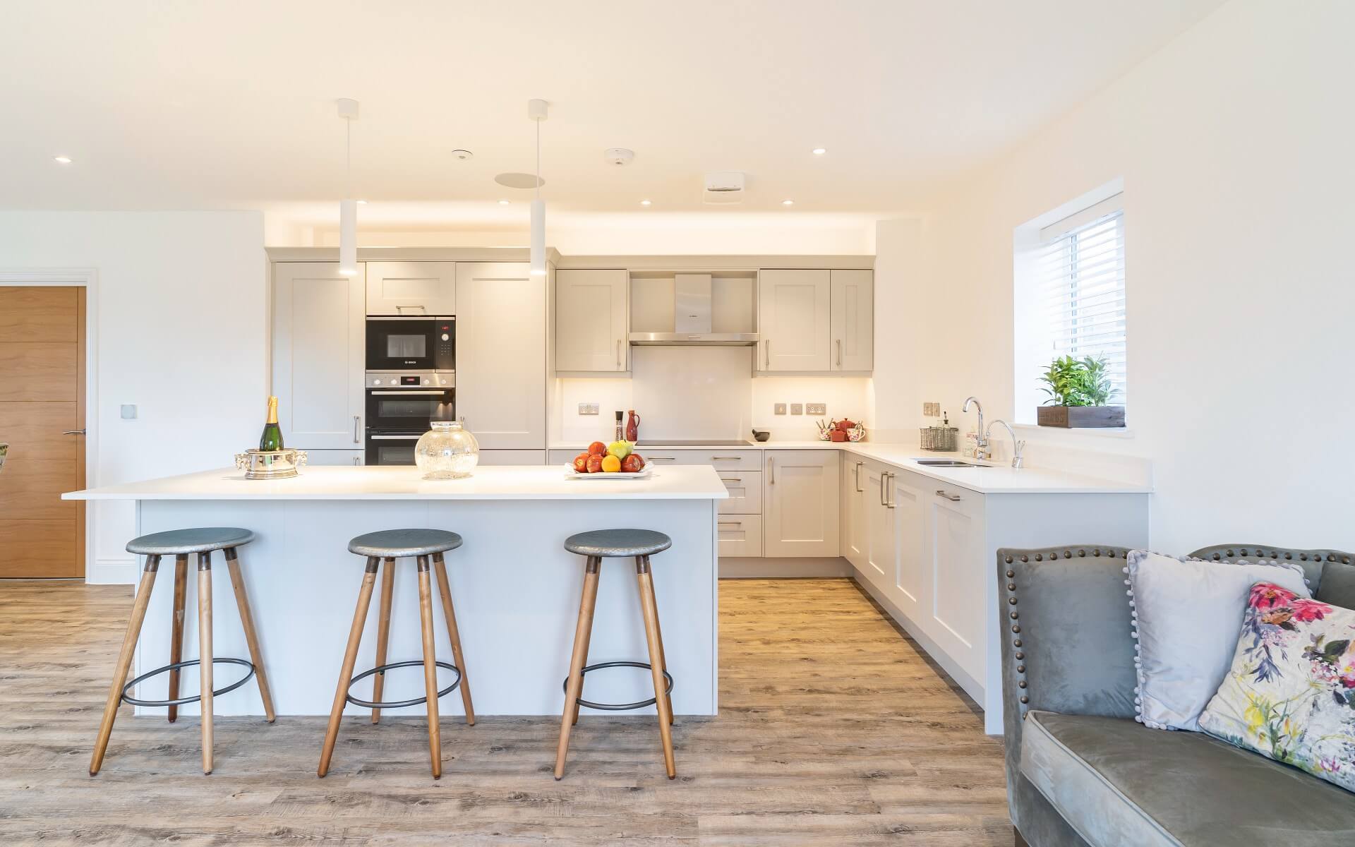 Find a Loxone Installer - Smart Home & Building Automation | Loxone