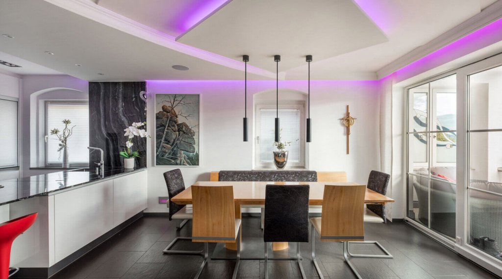 How to create ambient lighting scenes with smart lighting control