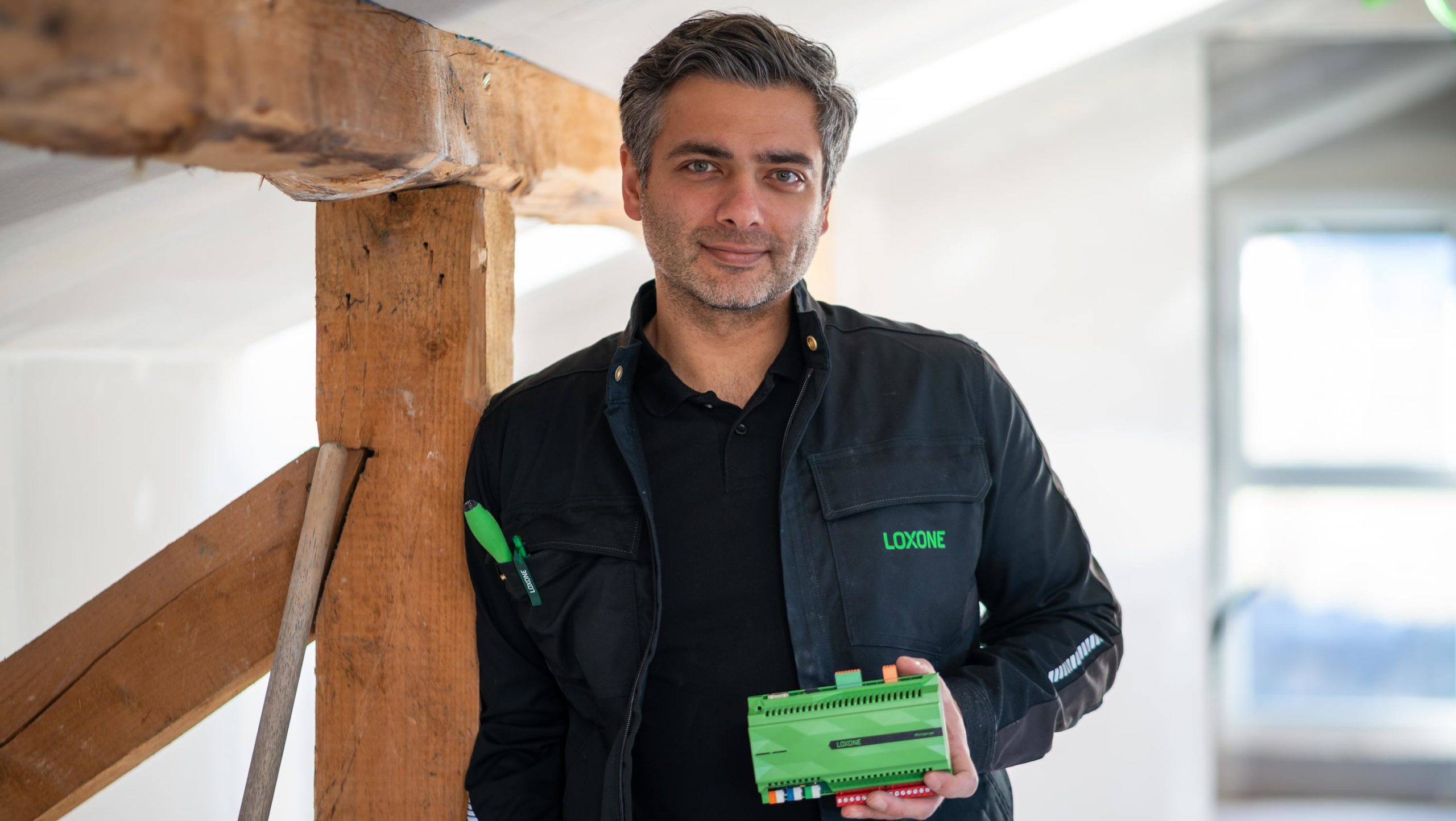 Convertirse en Partner de Loxone - Instalar automatización