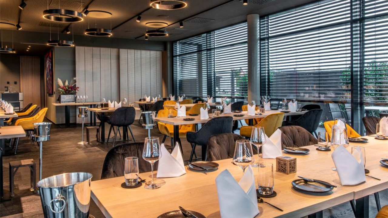 Blog - Smart Restaurant Troyka | Loxone International